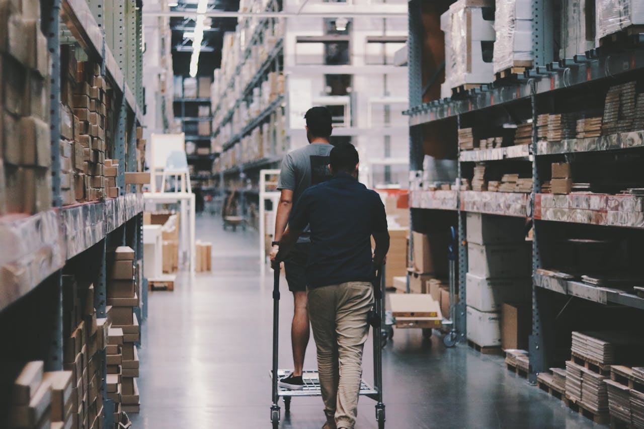 ¿Cómo organizar una bodega de almacenamiento? | Más metros